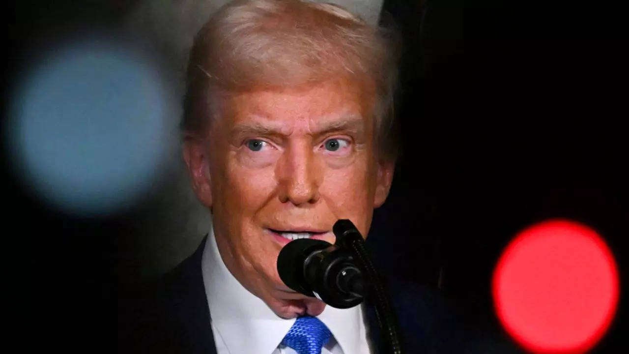 US Army Protesting Against Trump? Choir's 'Les Miserables' Sparks Reactions