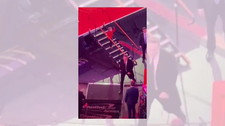 Musk appeared to leave his son X behind at rally, but clip is misleading