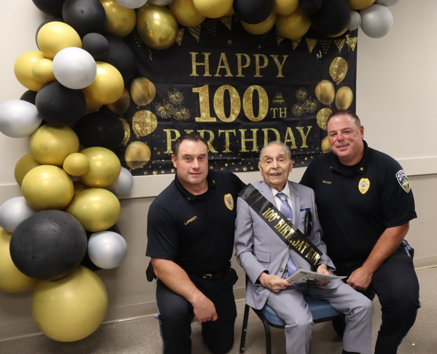 N.J. mayor, believed to be oldest in U.S., dies at 100