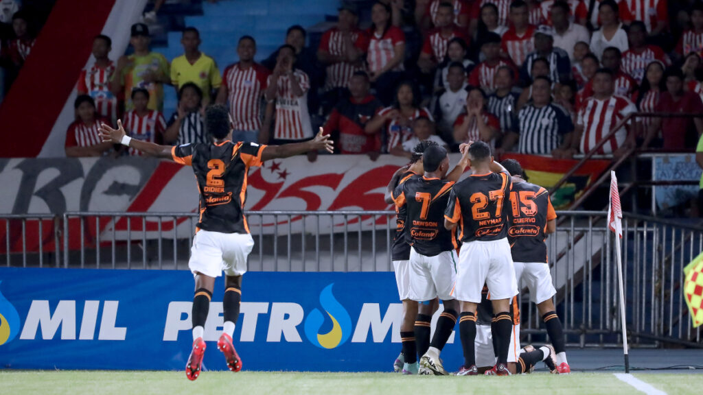 Junior implosiona en el debut de Teo Gutiérrez: las claves del triunfo ...