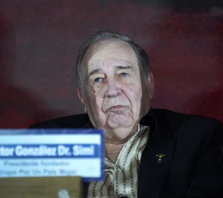 Dr. Simi “se destapa” por tercera vez para el Nobel de La Paz