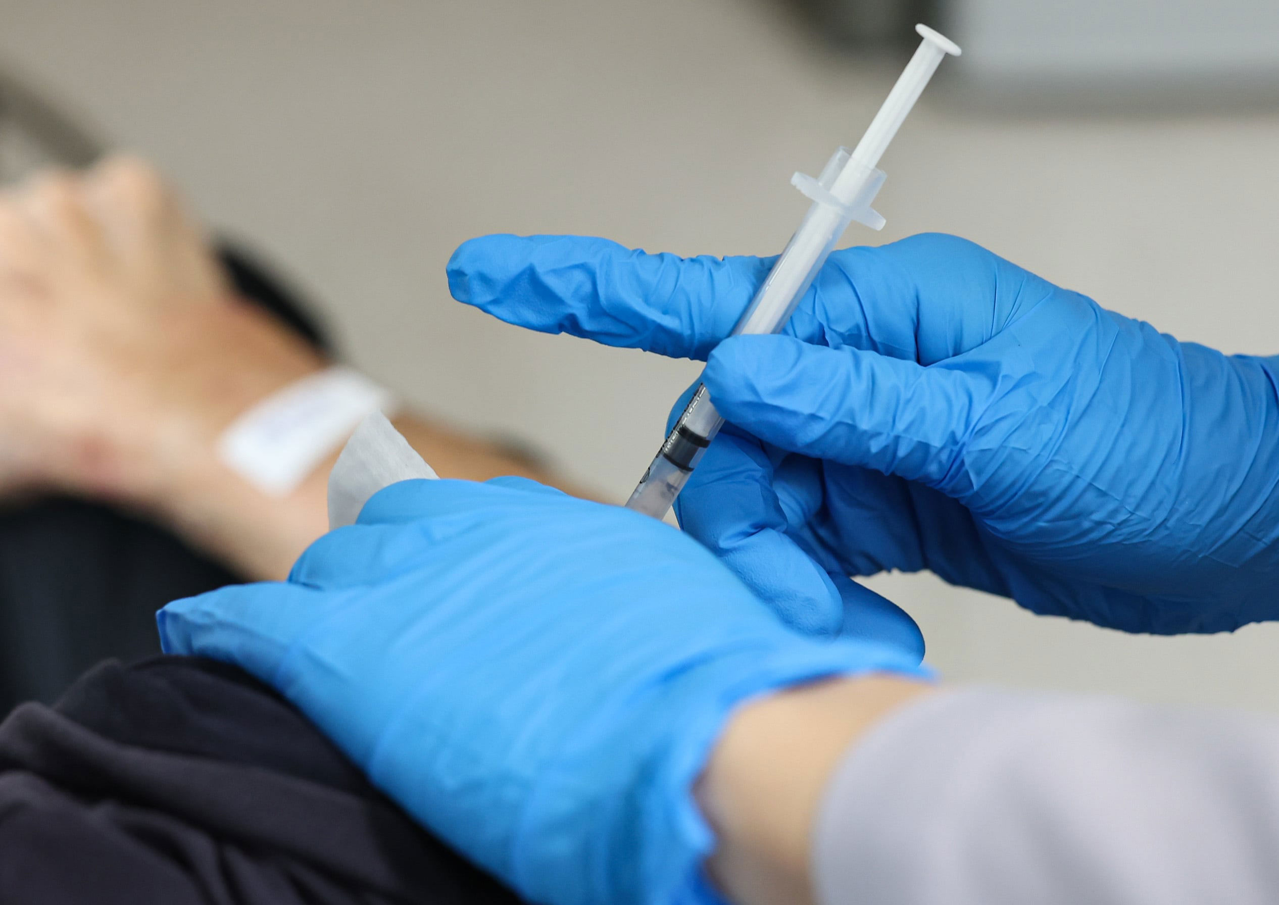 S. Korea weighs adding COVID-19 vaccines to National Immunization Program S. Korea weighs adding COVID-19 vaccines to National Immunization Program