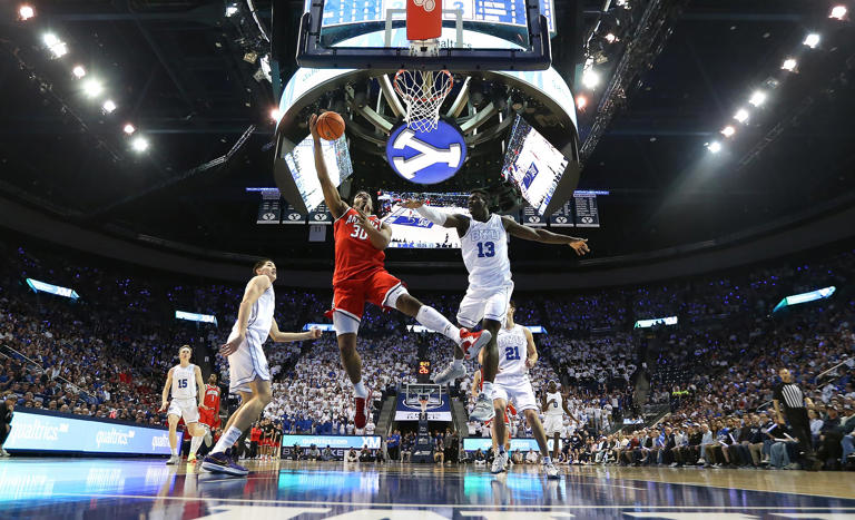 Arizona Apologizes to BYU for Basketball Fans' ‘F- the Mormons' Chant