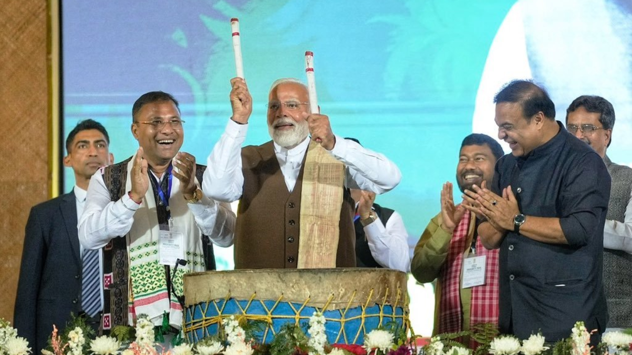 Breakfast In MP, Lunch In Bihar & Dinner In Assam: PM Modi's 3 Meals In ...