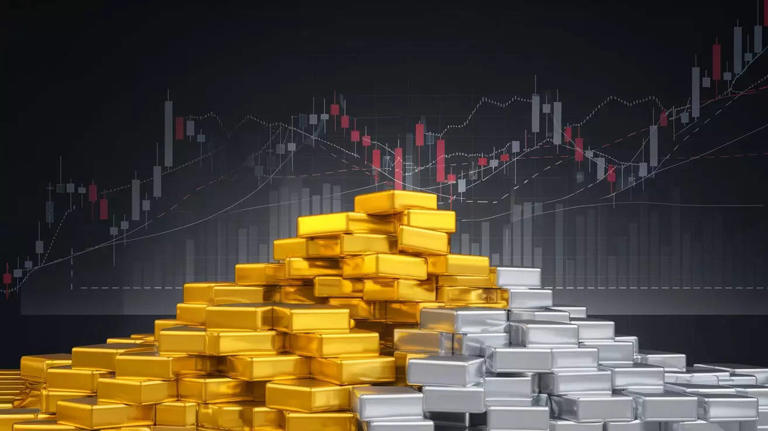 Gold Price Today: Yellow metal nears record high amid safe-haven buying ...