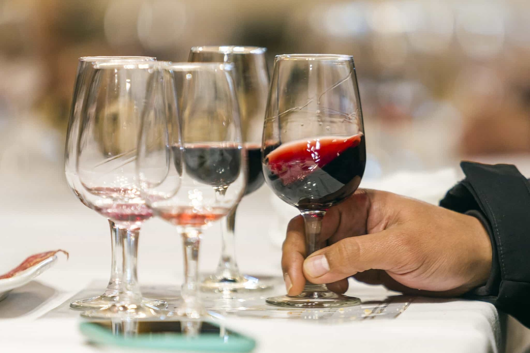 Tres copas de alcohol al día acelera once años el riesgo de hemorragia ...