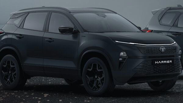 Tata Harrier Stealth vs Tata Harrier Dark Edition: How different these ...