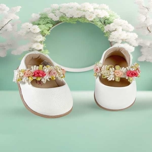 Best white shoes for girls: The perfect guide to help you shop quick ...