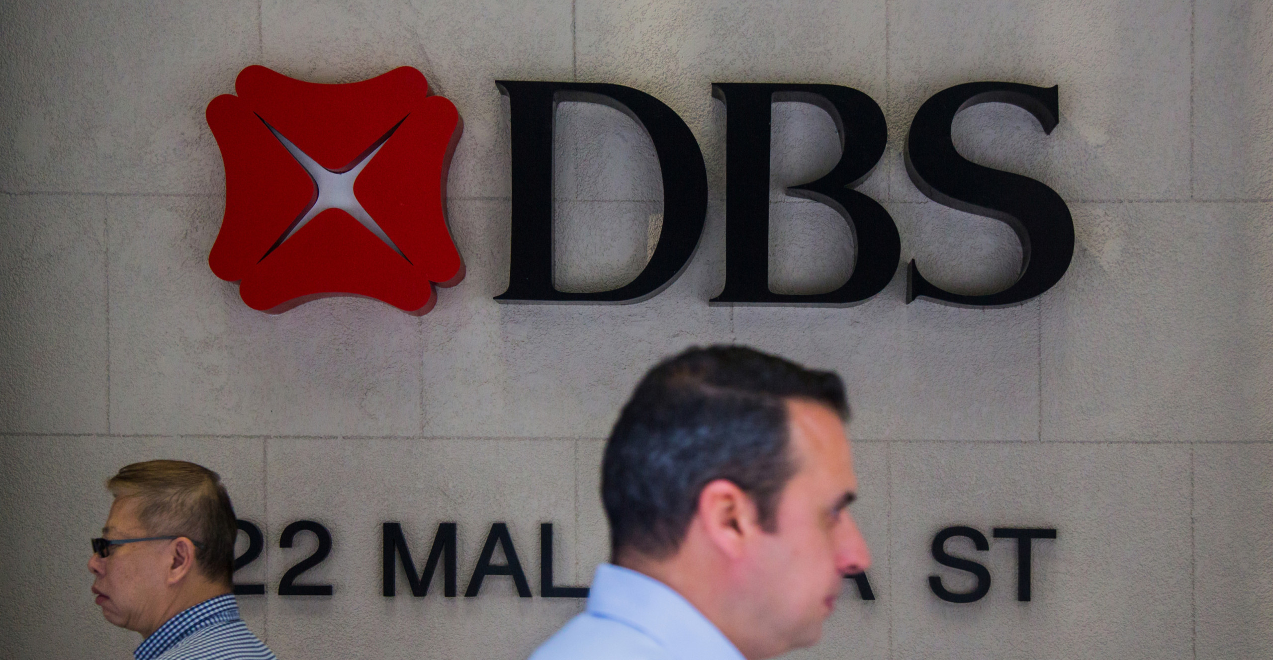 4,000 jobs cut as AI replaces workers at major Asian bank