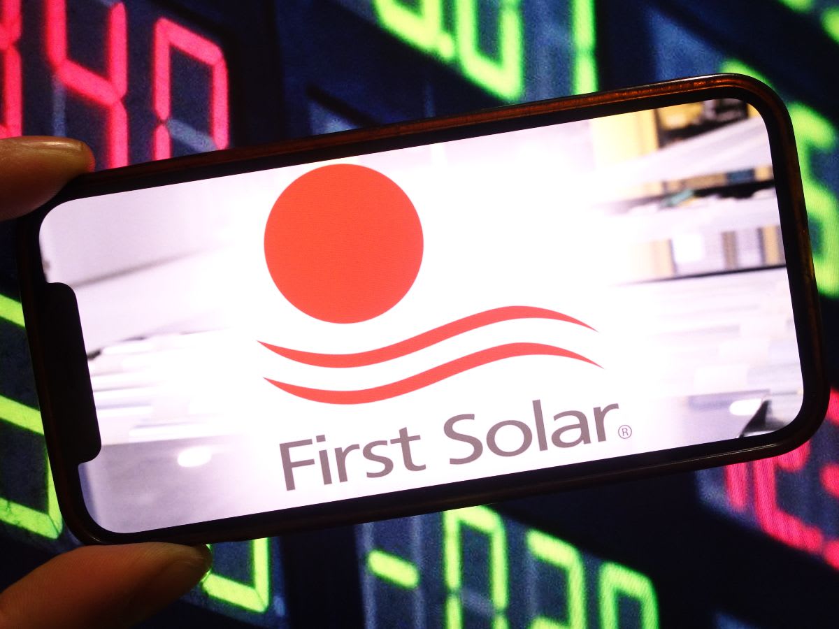 First Solar Q4 Earnings Expected To Surge, Stock Bags Mizuho Upgrade On ...