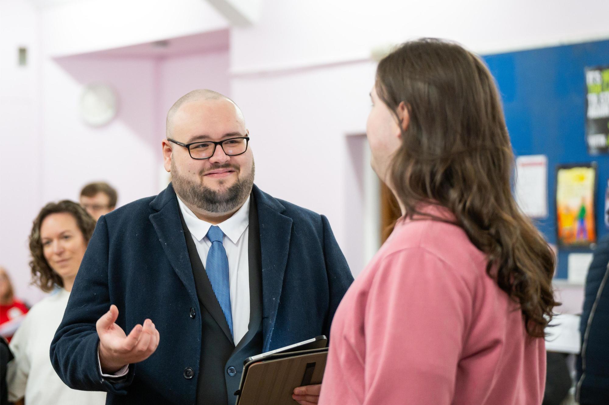 Over 30 children from across Sussex to star in Annie at Worthing’s ...