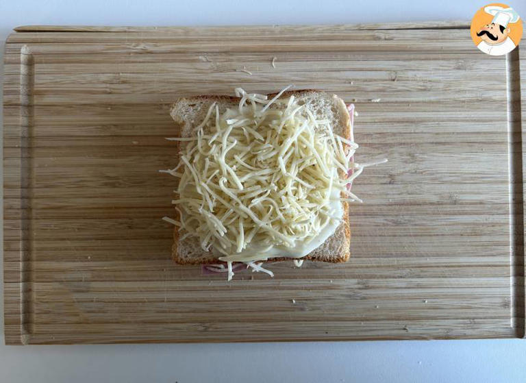 Croque monsieur with airfryer