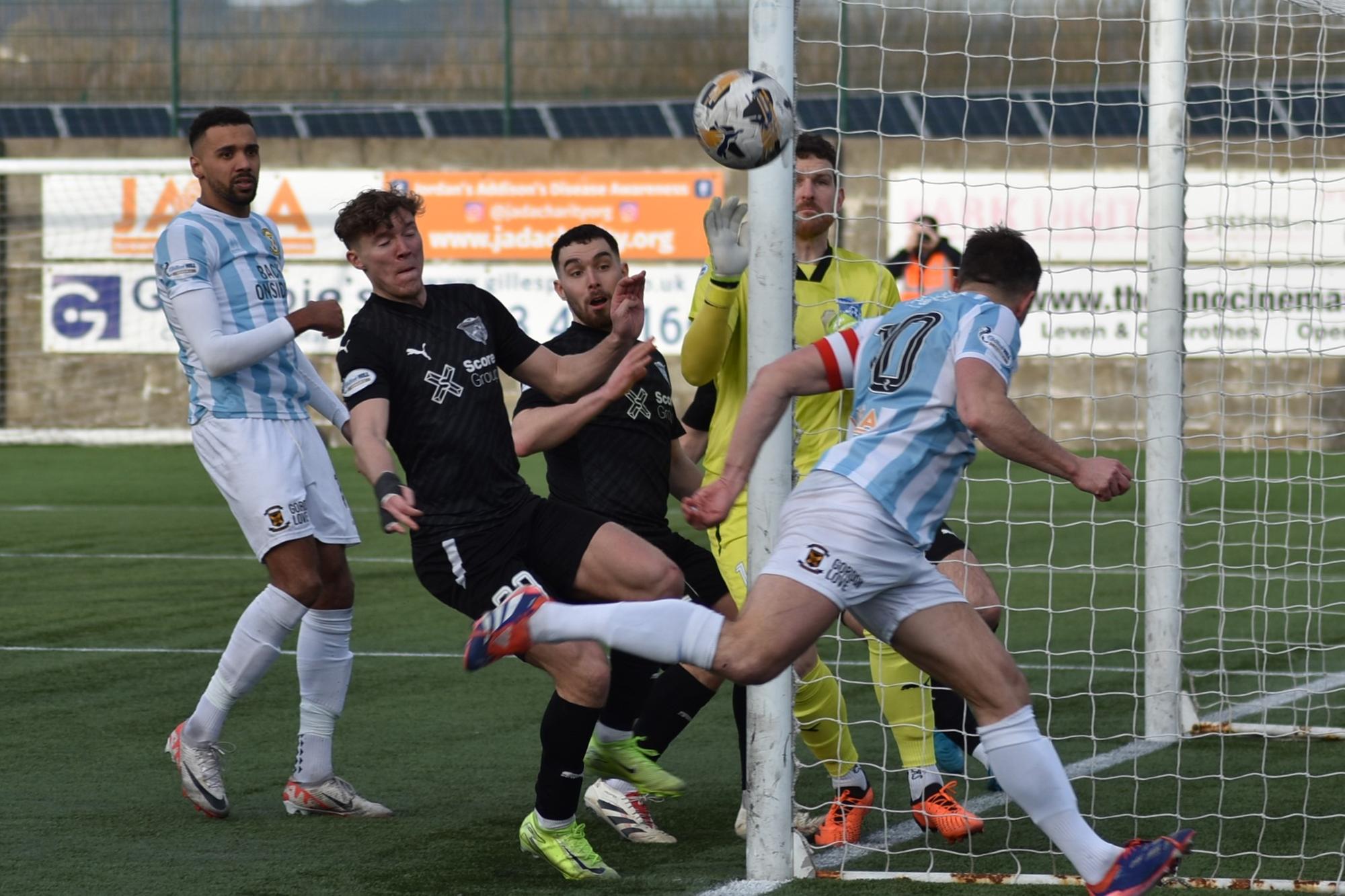 East Fife stay four clear at top after bore draw with title rivals ...