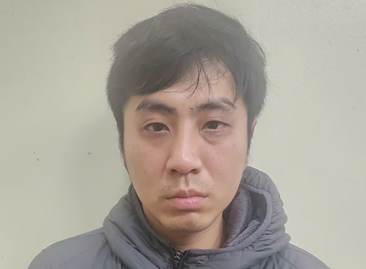 Ném chai xăng đốt căn nhà có 6 người đang ngủ lúc nửa đêm