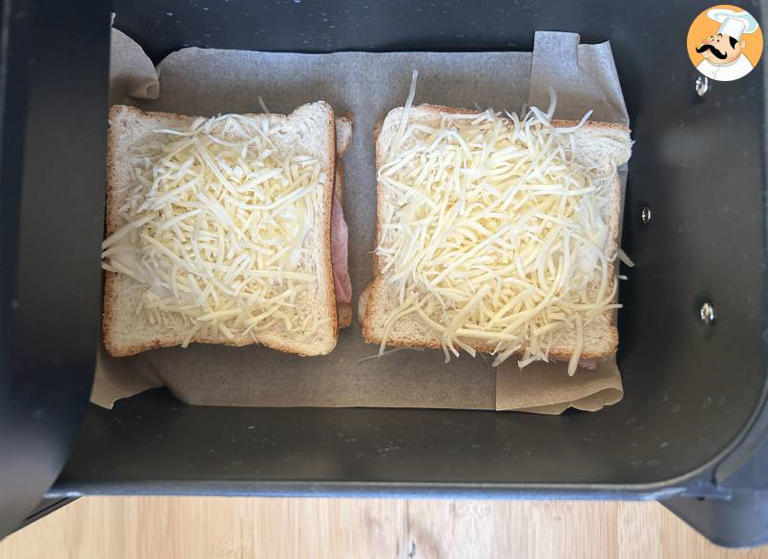 Croque monsieur with airfryer