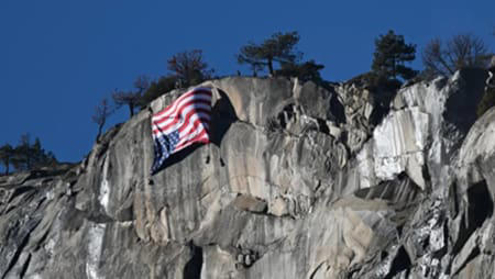 «Notruf» im Yosemite-Nationalpark: Darum hängt die US-Flagge verkehrt ...