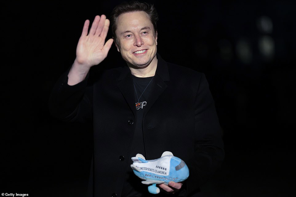 Musk issues ominous new ultimatum to federal workers Musk issues ominous new ultimatum to federal workers