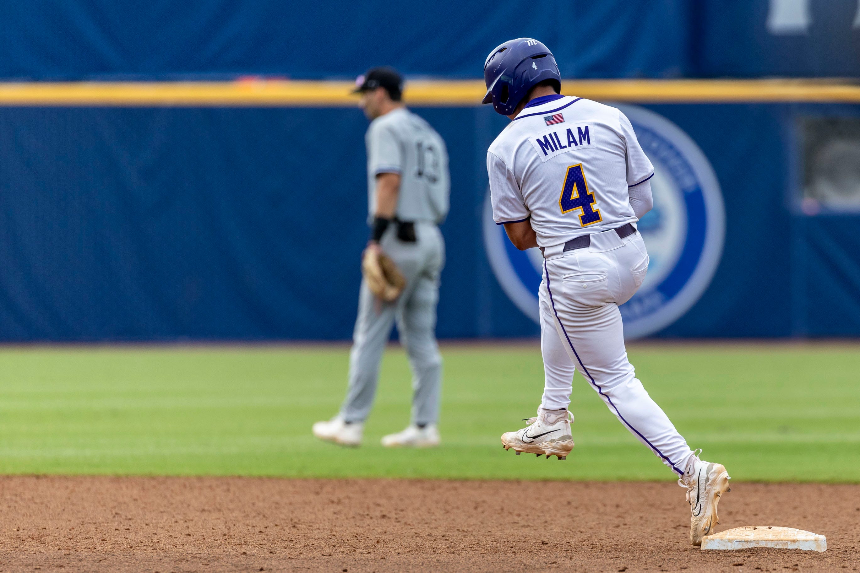 LSU baseball run rules Nicholls in Monday night win
