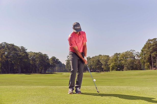 Pros lift their heads on chip shots. It’s the anti-chunk secret you ...
