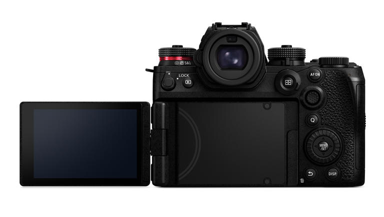 Panasonic takes on Canon with the full-frame, 45-megapixel S1R II ...
