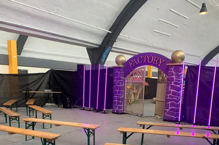 'I'm meth Oompa Loompa from shambolic Willy Wonka event – here's what ...