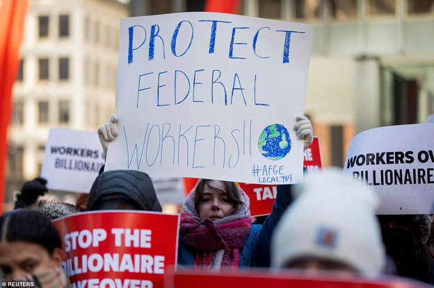 Musk issues ominous new ultimatum to federal workers Musk issues ominous new ultimatum to federal workers
