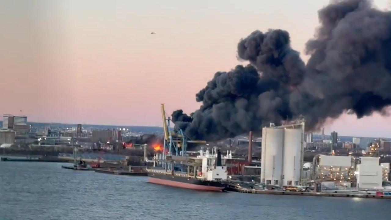 Massive junkyard fire caused by lithium-ion battery in Camden, New ...