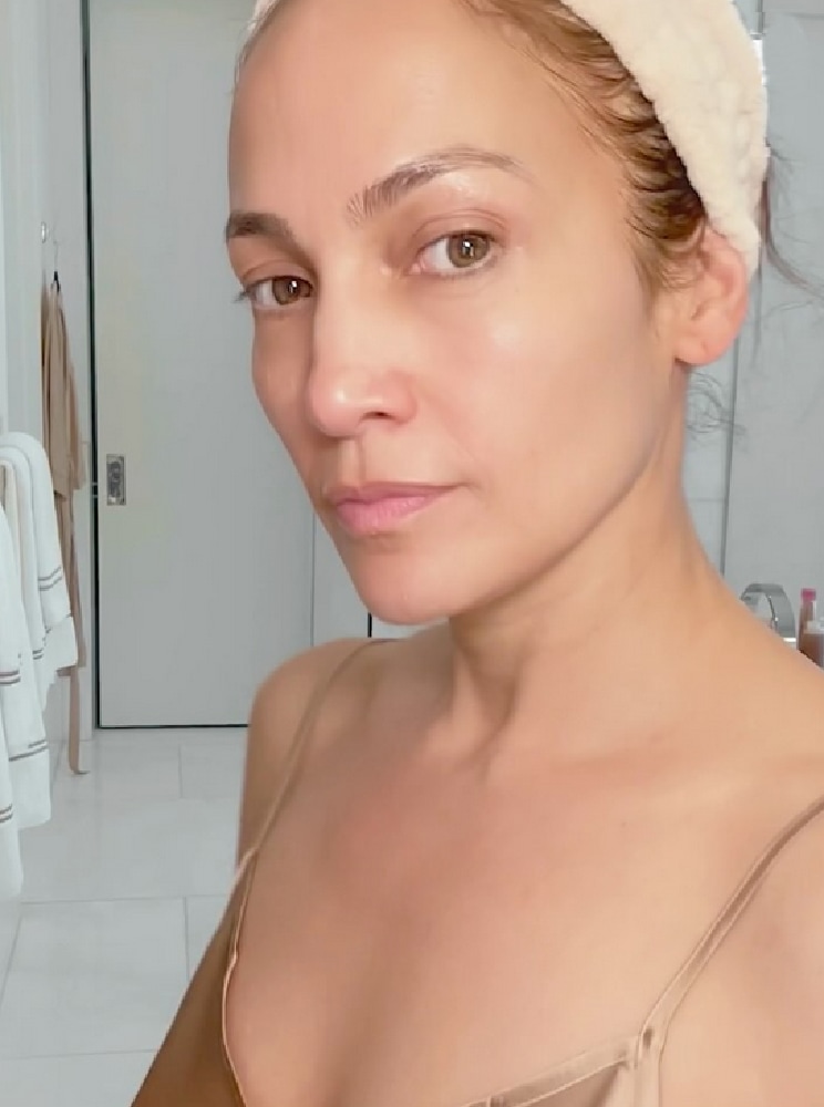 15 beauty products Jennifer Lopez swears by