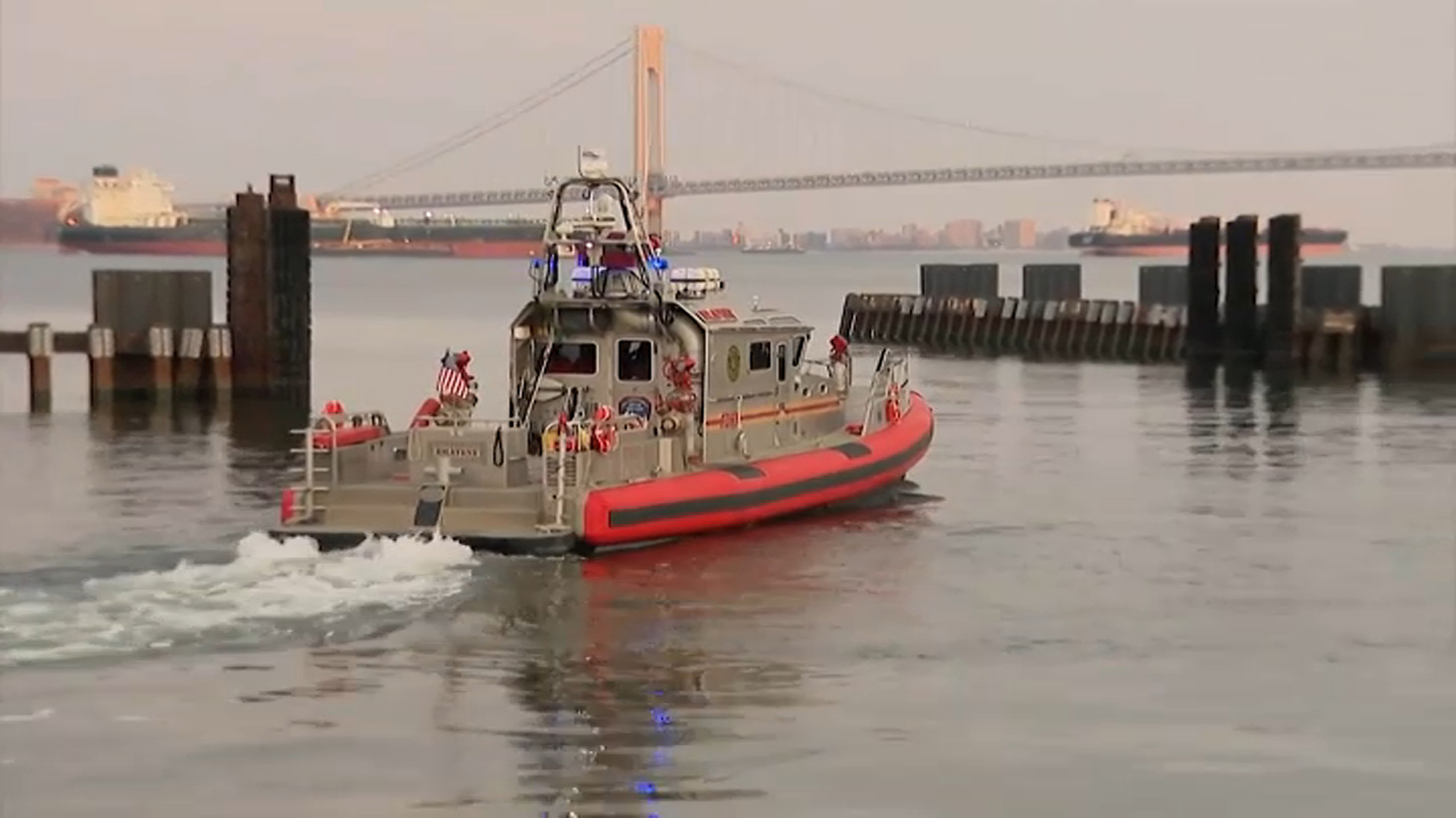 4th person presumed dead after boat sinks off New York City 4th person presumed dead after boat sinks off New York City