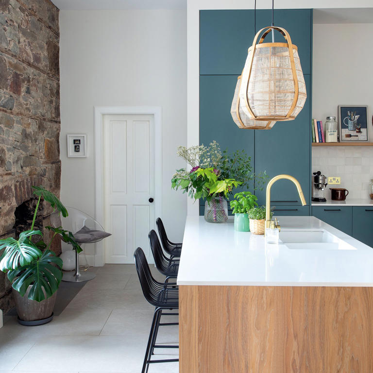 6 things I always see in the coolest Scandi-style kitchens, as an ...