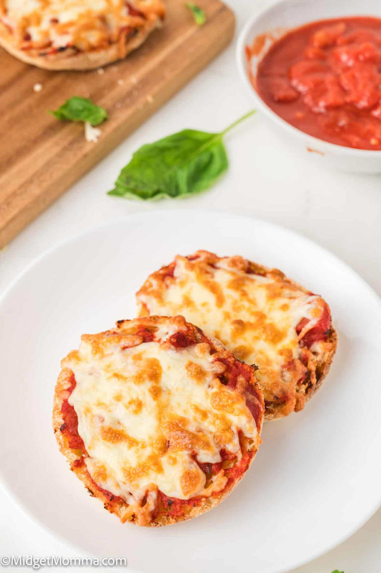 Air Fryer English Muffin Pizza Recipe
