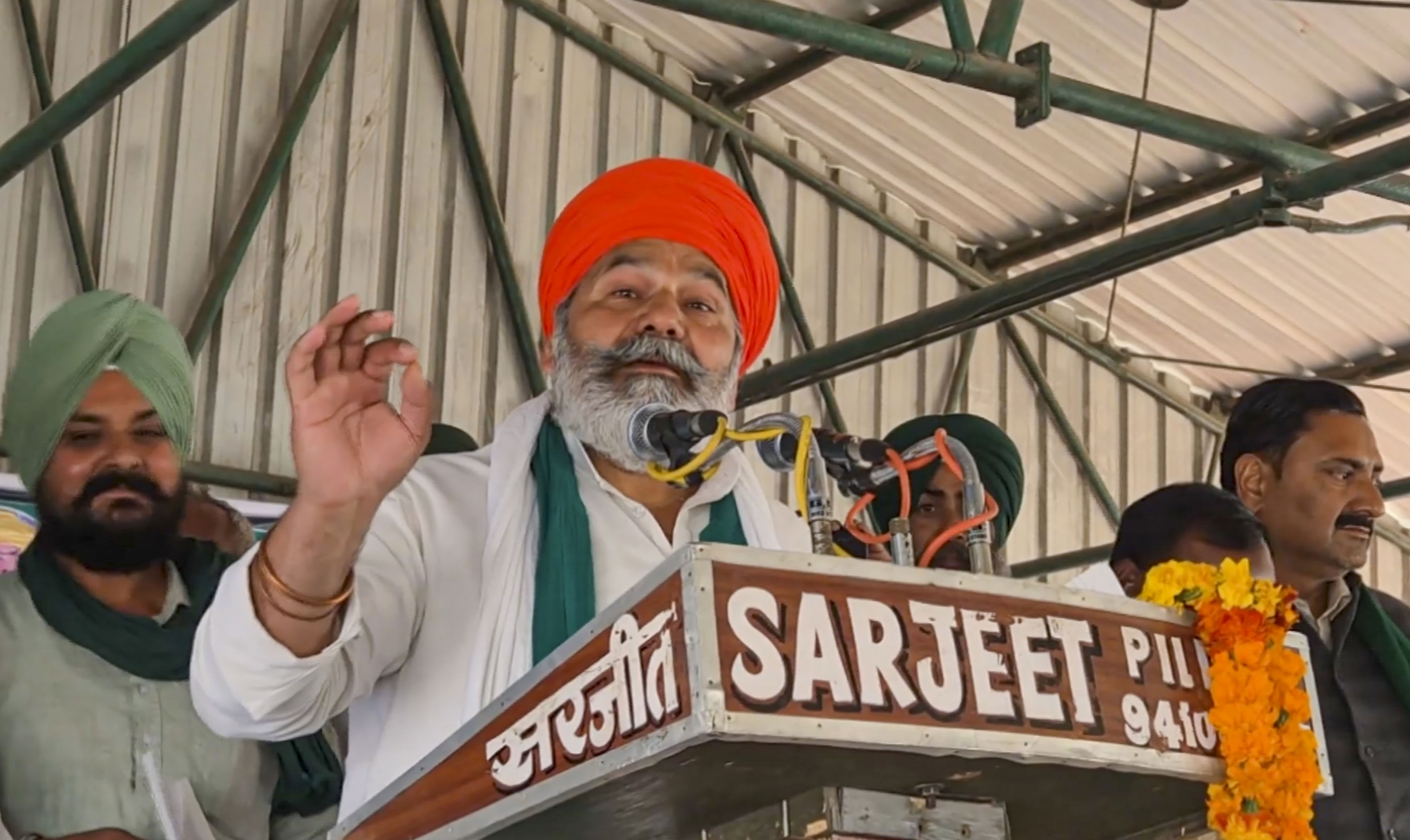 Centre preparing to end mandi system: Rakesh Tikait