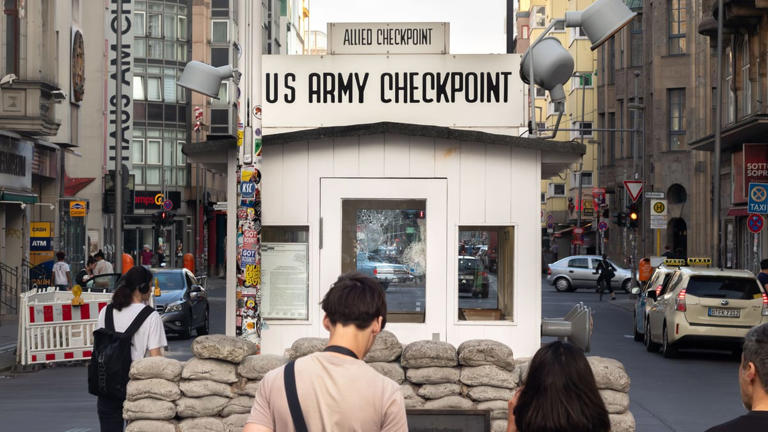 Checkpoint Charlie: Wo Kalter Krieg und Hollywood aufeinandertreffen