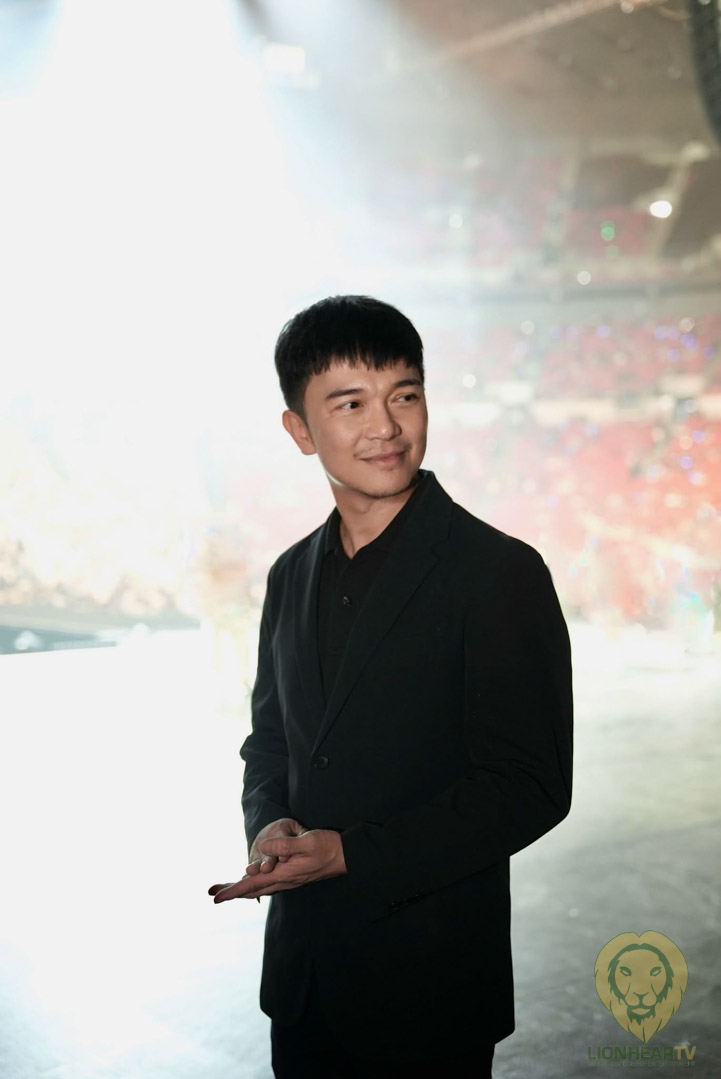 Jonathan Manalo defends BINI amid controversy