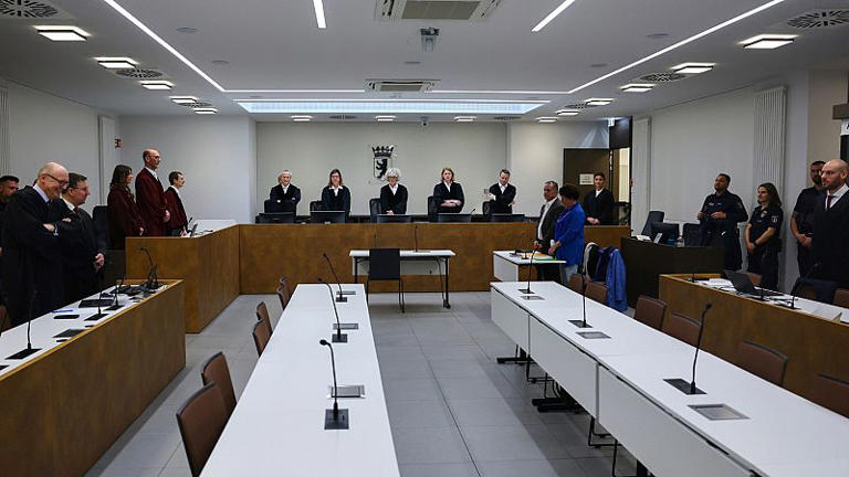 Cuatro presuntos miembros de Hamás, juzgados por terrorismo en Alemania por alijos de armas