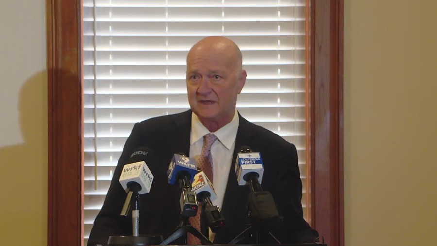 Baton Rouge Mayor Edwards thanks Sen. Barrow for $1M in community funds