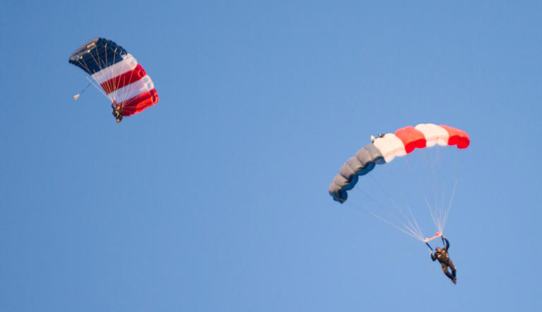 Skydiver dies after attempting 'advanced' landing maneuver, marks third ...