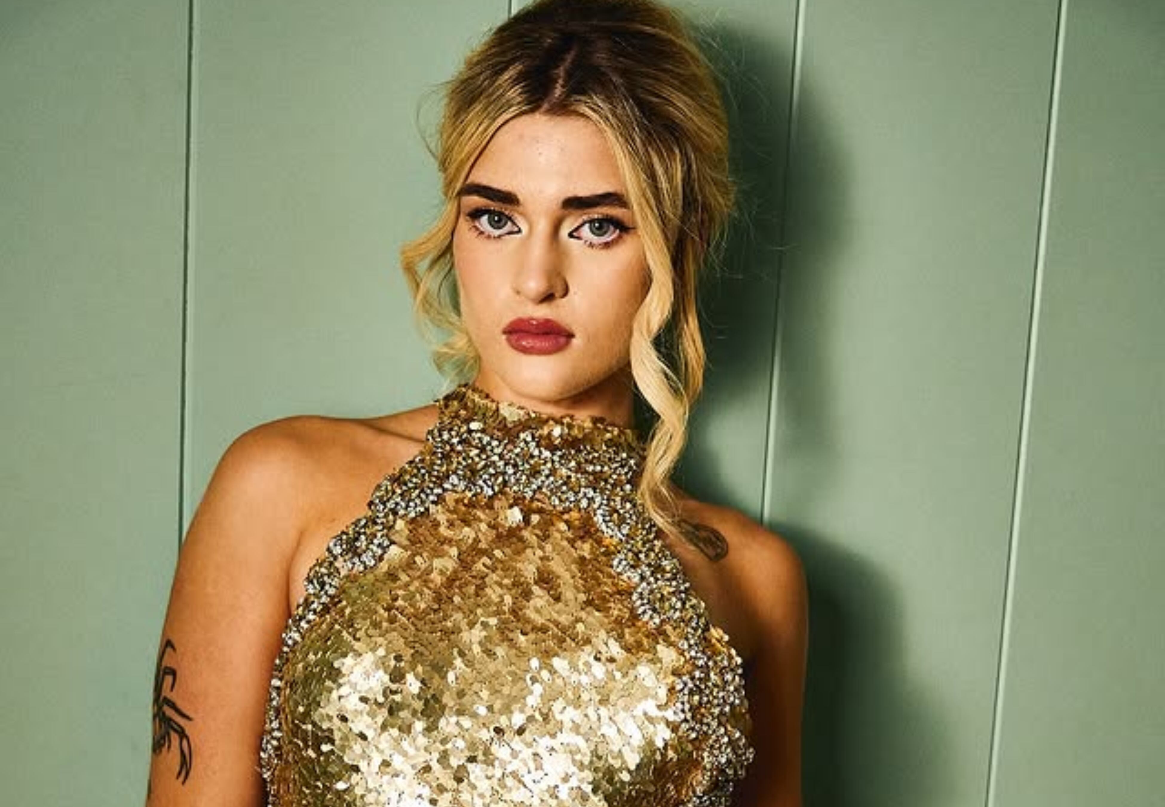 Martita Fort marcó tendencia con su look monocromático y lució la ...