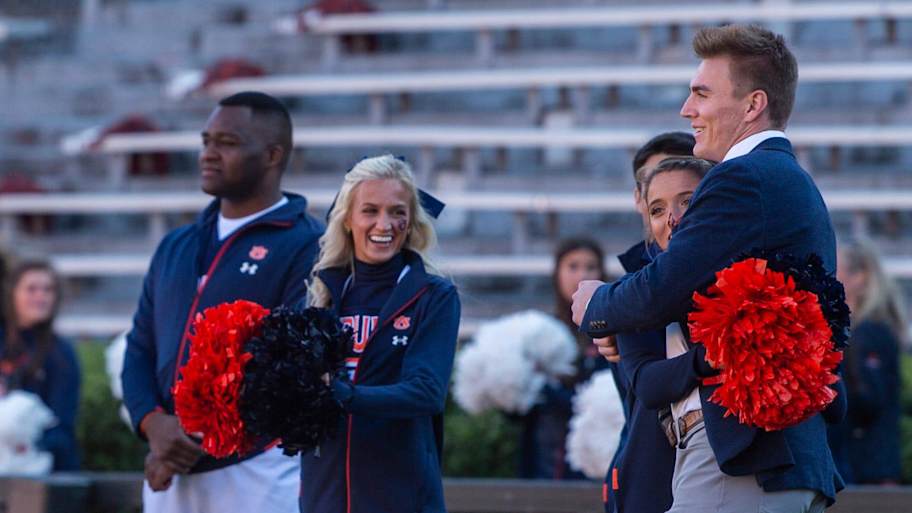 Bo Nix's wife Izzy pens emotional birthday note to Broncos QB with ...