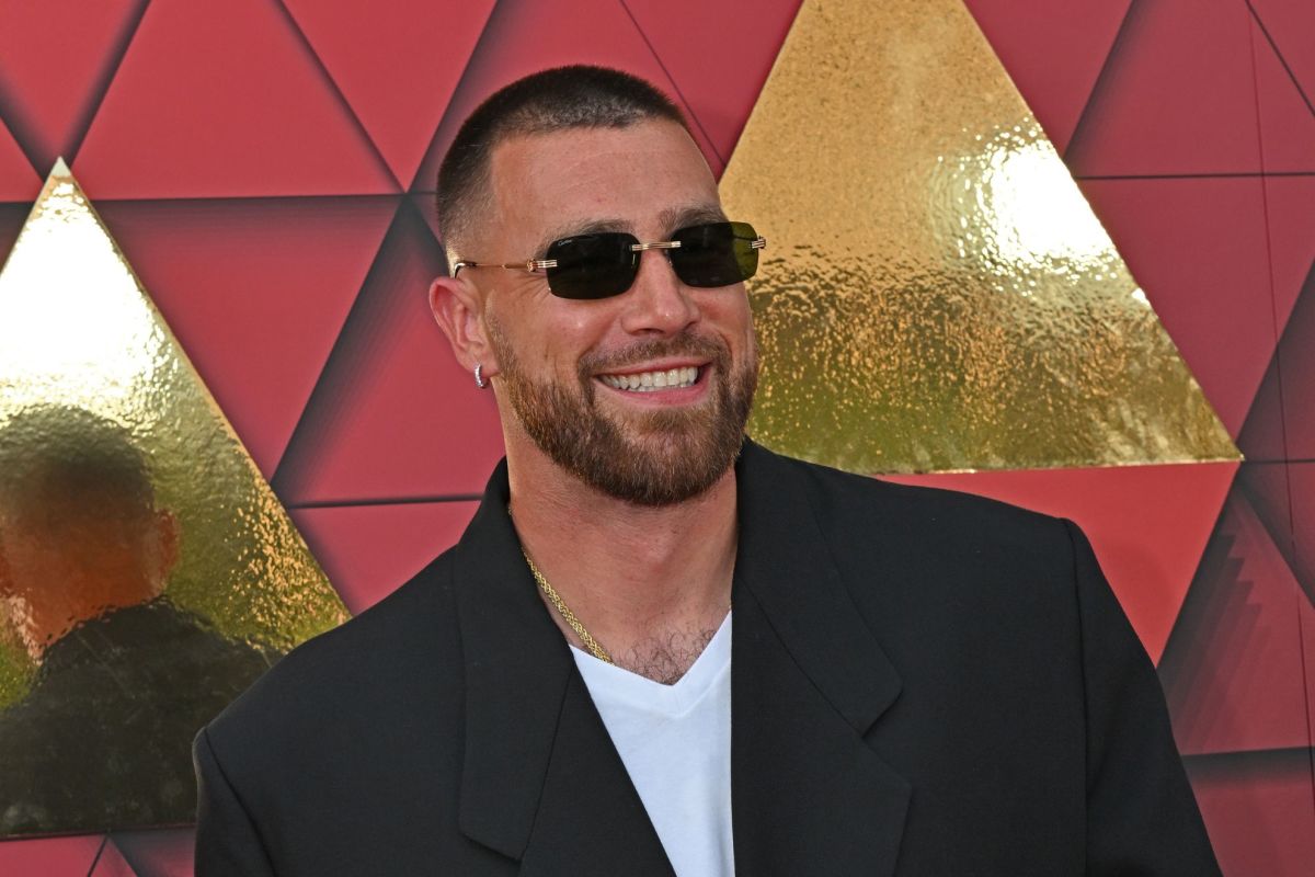 Travis Kelce Gets Rave Acting Review From Legendary Hollywood Star