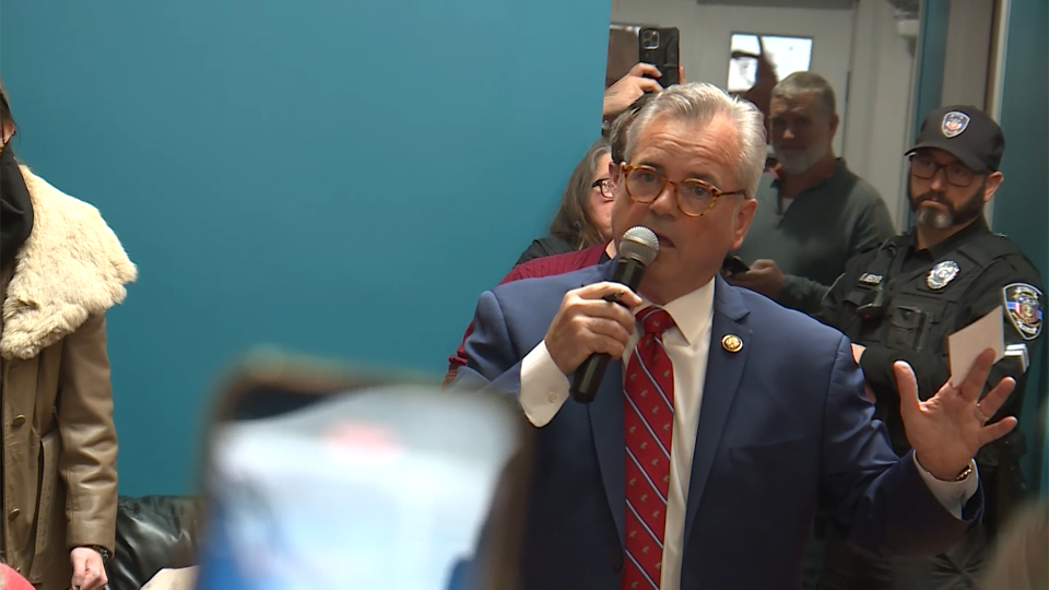 Crowd clashes with congressman over DOGE layoffs