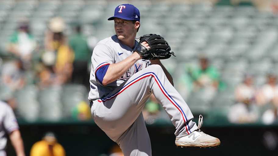 Former Texas Rangers Disappointing Pitcher Signs Deal With San Diego Padres