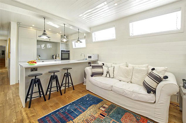 Richard Branson puts Little Venice houseboat where he started his ...