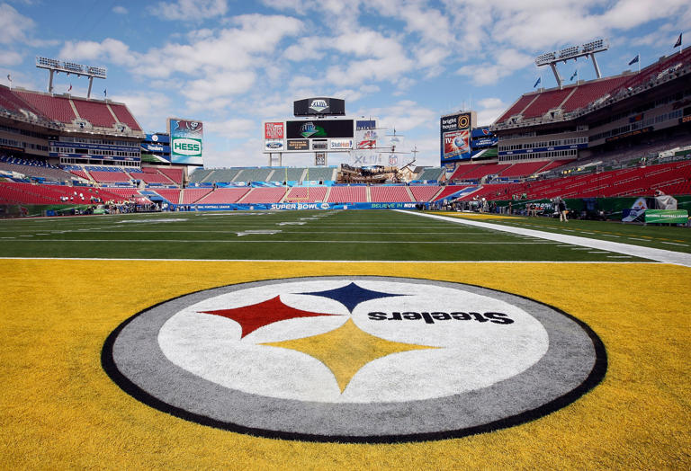 Analyst Believes Steelers Only Have 1 Option At QB Analyst Believes Steelers Only Have 1 Option At QB