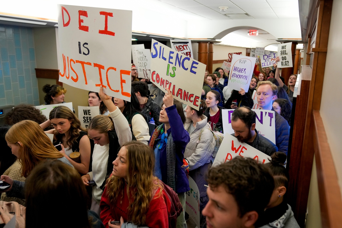 University of Cincinnati students and staff protest against possible ...