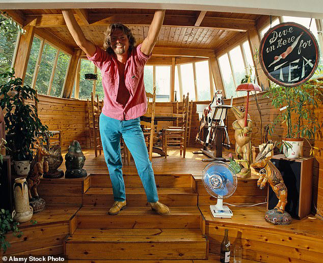 Richard Branson puts Little Venice houseboat where he started his ...