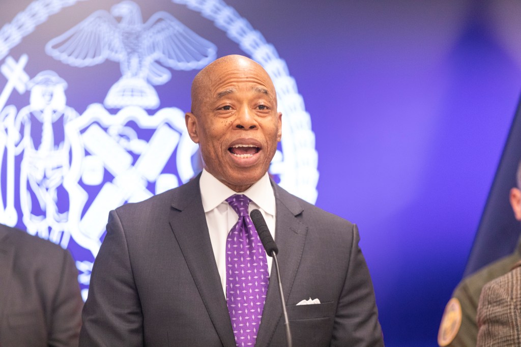 Massive new migrant men’s shelter opens in this NYC nabe — and locals ...