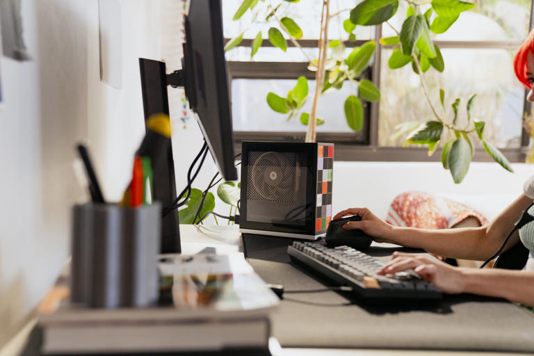 Forget the M4 Mac Mini! Framework's new modular desktop is the only ...