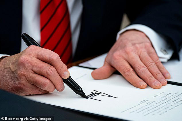 Truth behind Trump's mysteriously bruised hand