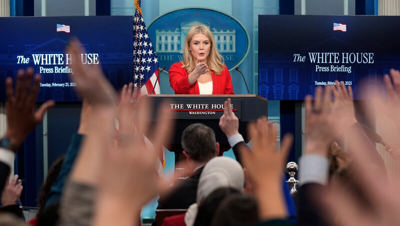 White House takes control of the press pool, hopes to welcome ‘new voices’